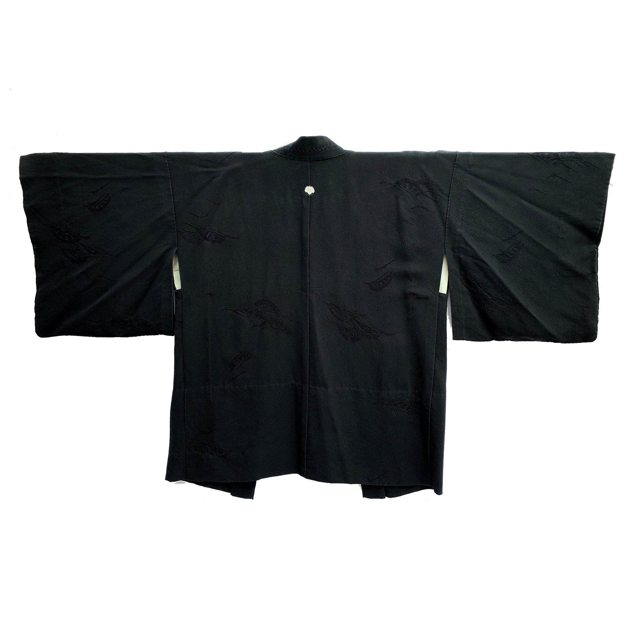 Black soft silk crepe with raised woven wheel pattern | BORO BORO